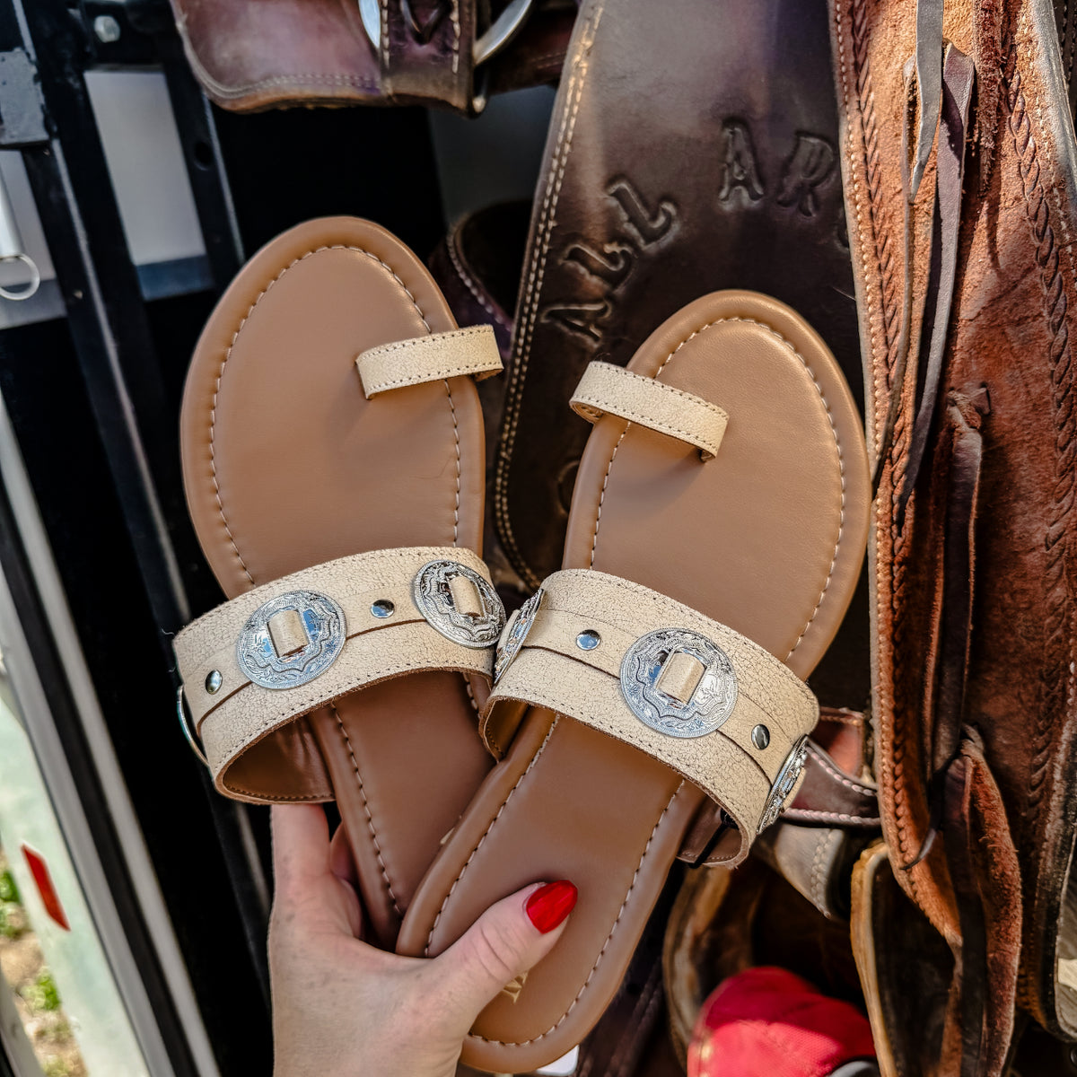 Leather Concho Slides (Cream)