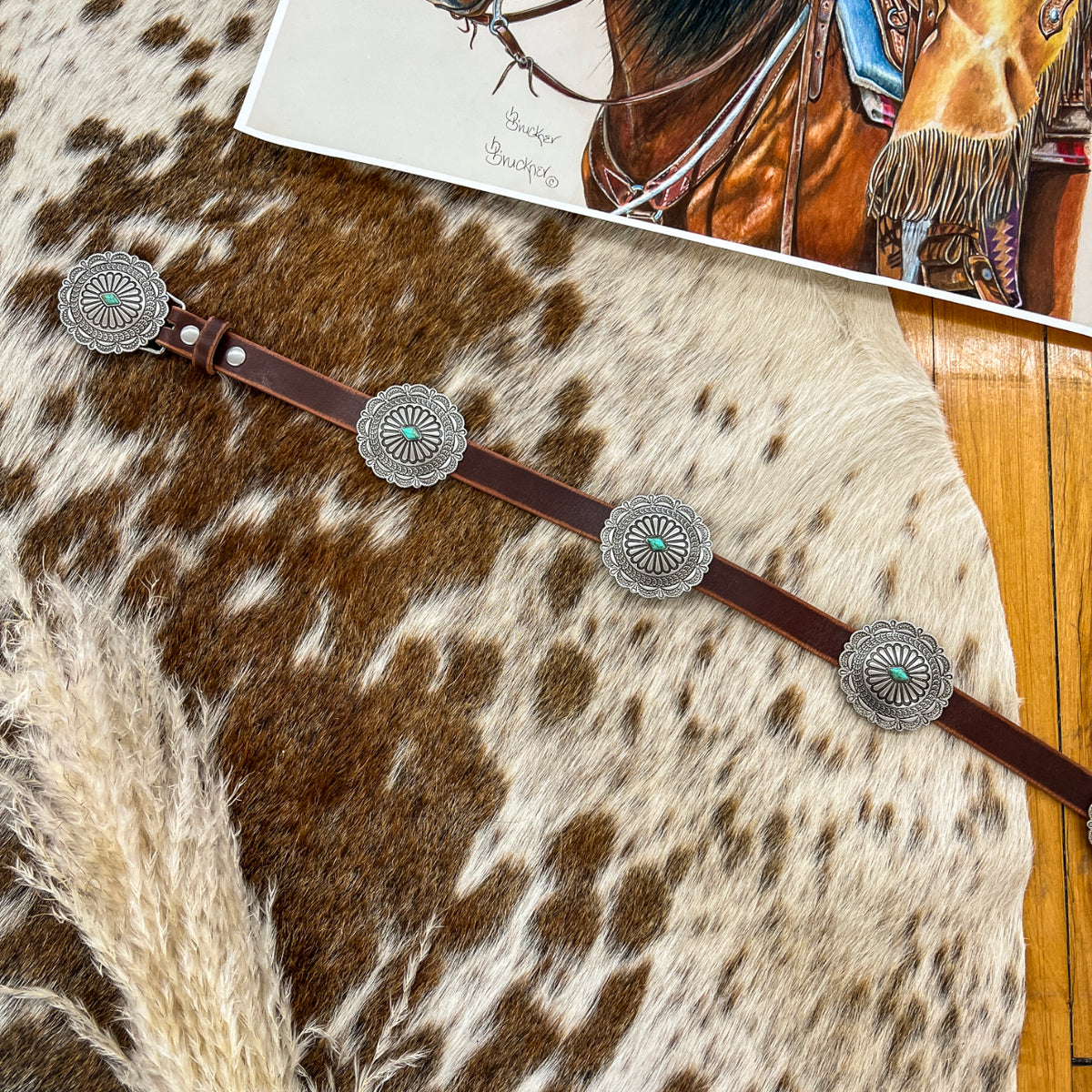 The Circle Up Concho Belt(Brown)